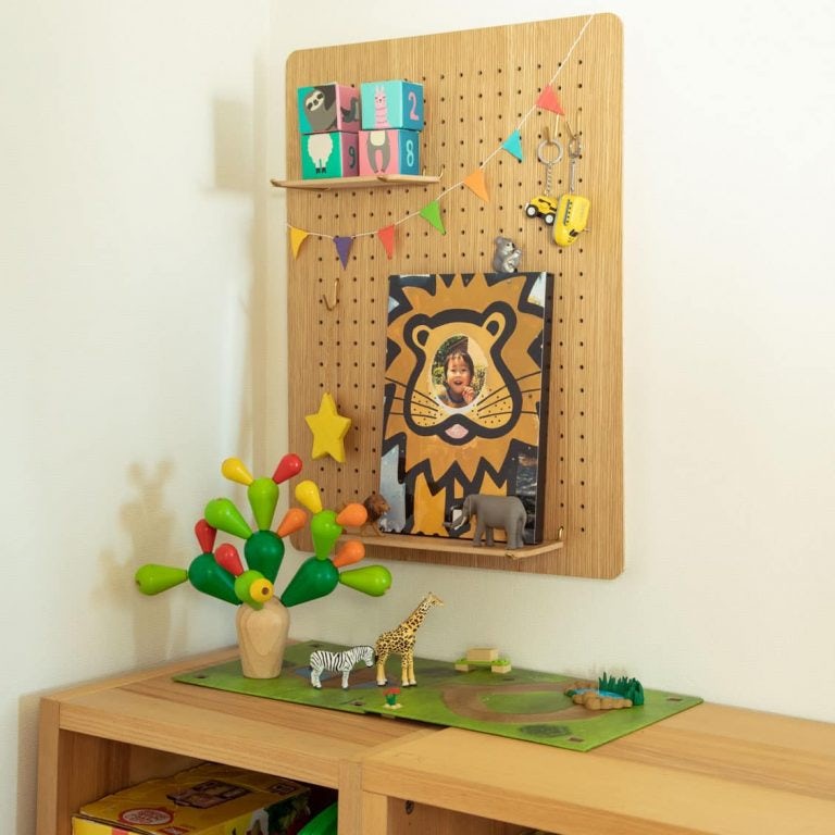 【BRAND NOTE】まっさらな白壁に悩むスタッフが挑戦！初心者でも簡単なインテリアレッスン - 北欧、暮らしの道具店