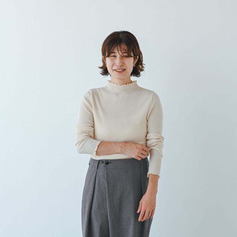 【着用レビュー】メローモックネックカットソーを4名が着てみました - 北欧、暮らしの道具店